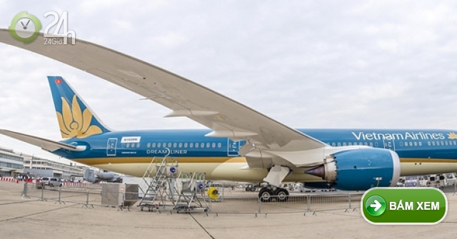 Boeing 787 của VNA cất cánh thẳng đứng tại Paris