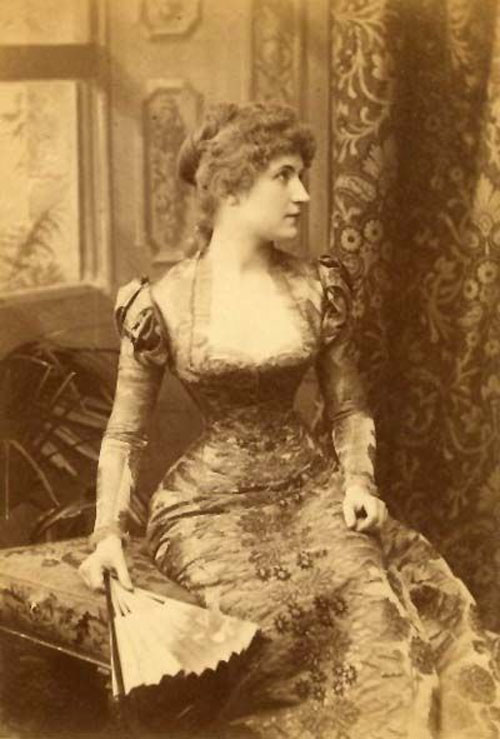 5 vũ nữ burlesque nóng bỏng, nổi tiếng nhất mọi thời đại